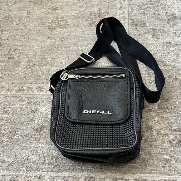 Diesel | Bags | Diesel Textured Black Crossbody Bag With Silver ...
